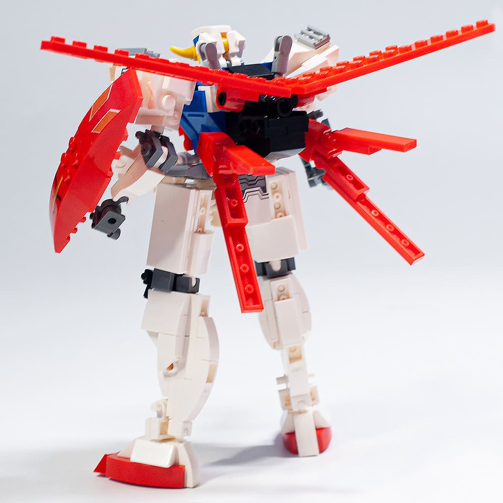 Robot Mecha Striker Vanguard: il potente scudo della giustizia
