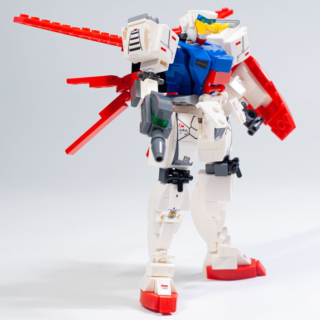 Robot Mecha Striker Vanguard: il potente scudo della giustizia